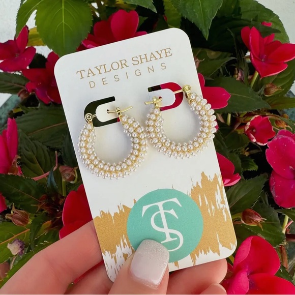 Taylor Shaye Designs | Jewelry | Taylor Shaye Designs Greer Hoops ...